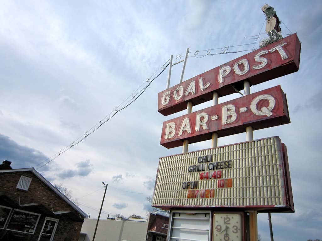 The Goal Post – Animated Neon Sign Now at Betty’s Bar-B-Q! – Retro Roadmap